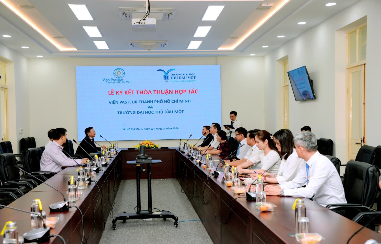 Bước tiến mới trong hợp tác Viện – Trường: Viện Pasteur Thành phố Hồ Chí Minh ký kết thỏa thuận ...